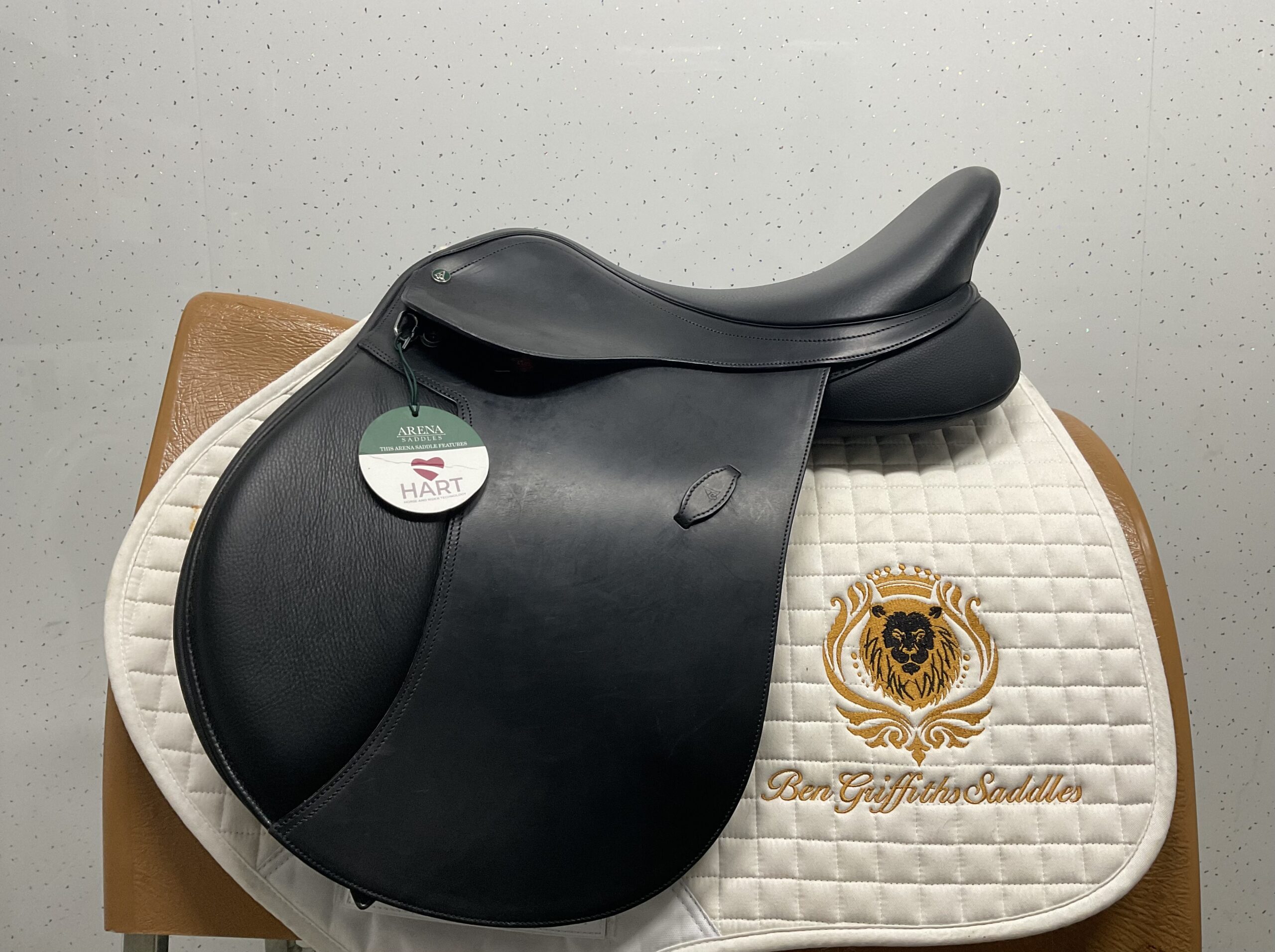 Arena 16.5” Ex Demo Adjustable Black GP Saddle - Ben Griffiths Saddles