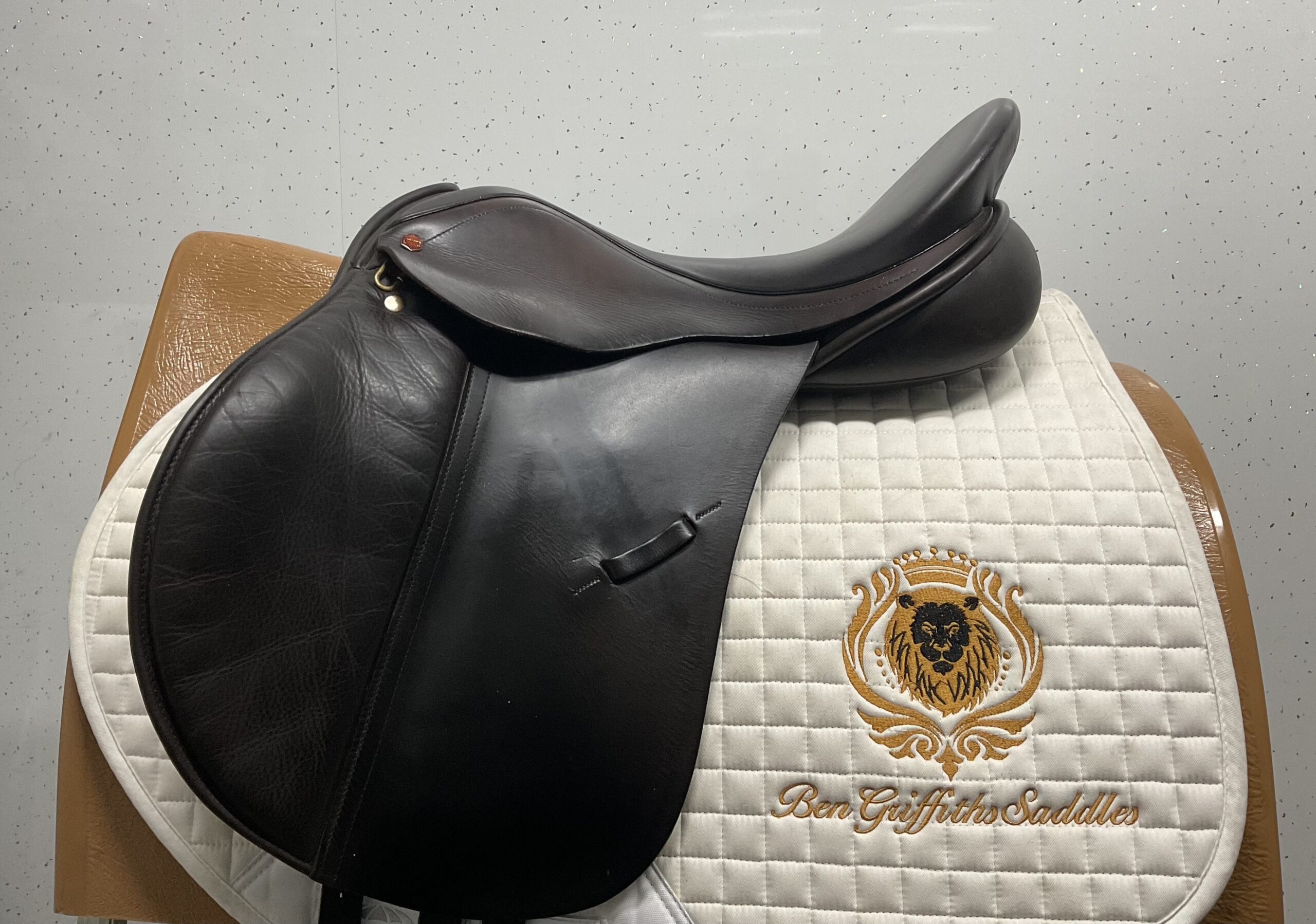 Albion K2 17” Wide Brown GP Saddle - Ben Griffiths Saddles