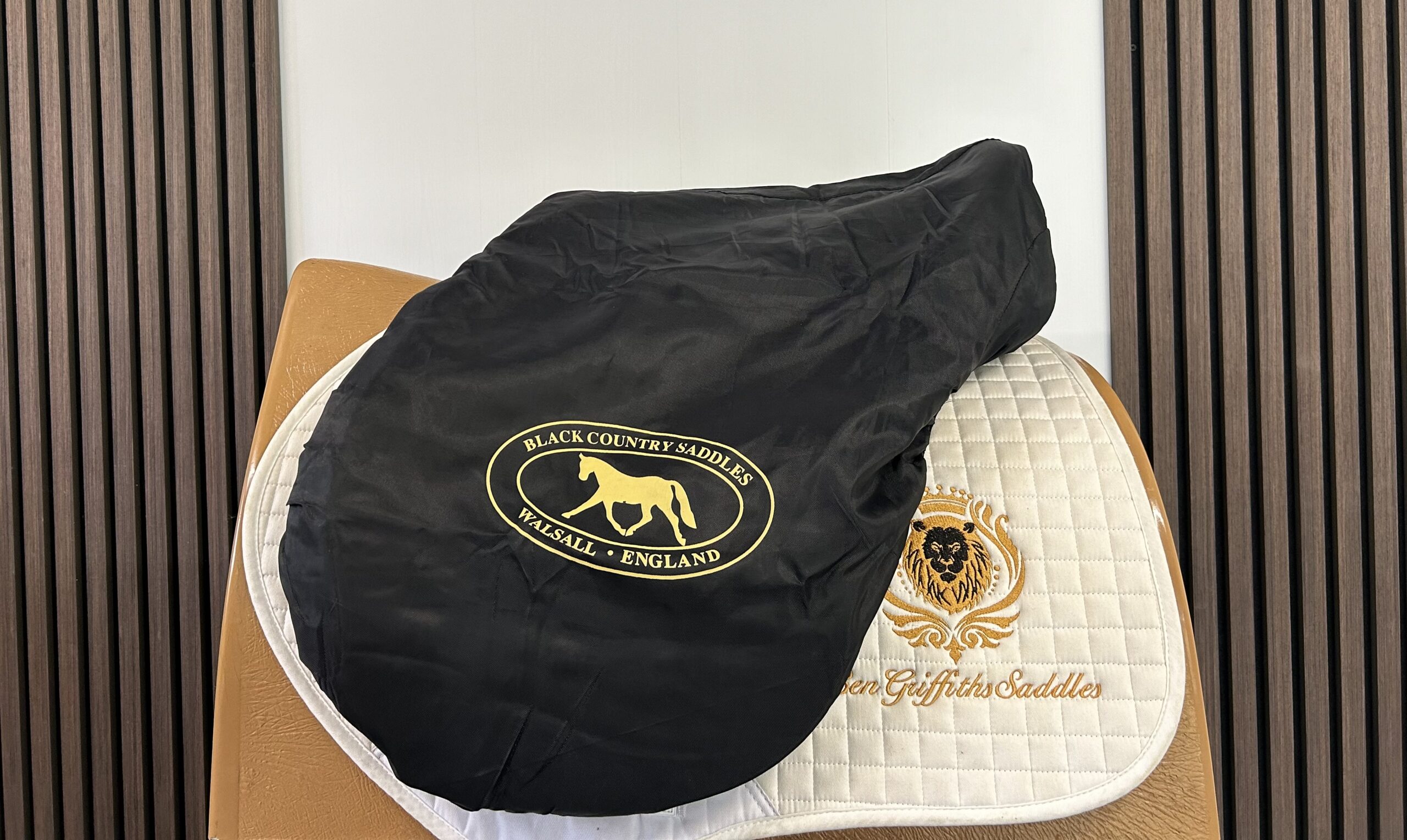 Black Country Wexford Ex Demo 17.5” Medium Wide Brown Jump Saddle - Ben ...